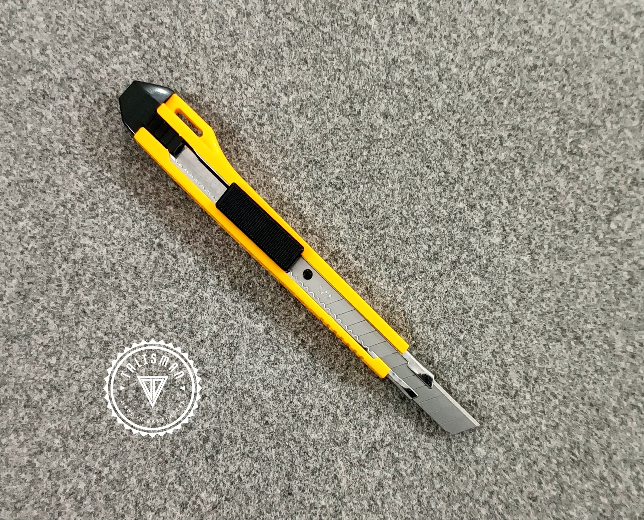 Deli E2031 Anti Cutter – 01 Pc – Talisman Bangladesh